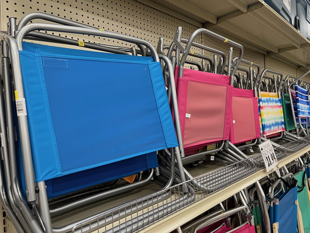 What is Renys Department Store